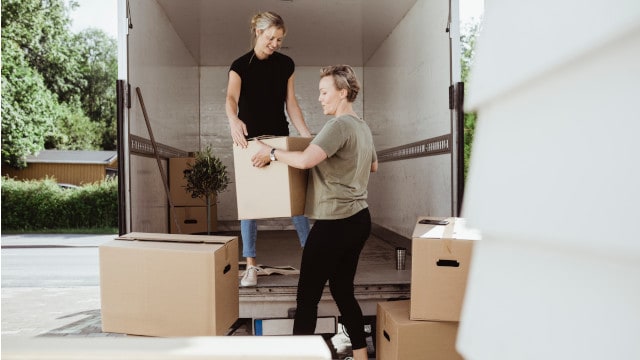 Moving Van Hire UK - Self-drive Removal Vans | Enterprise Rent-A-Car